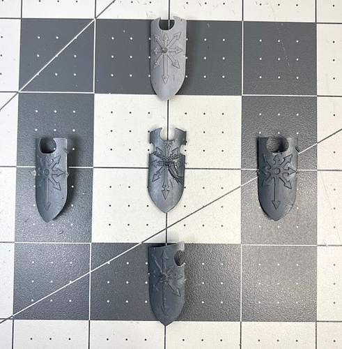 Warhammer CHAOS WARRIOR SHIELD bits x5 Lot middlehammer GW Old World ...