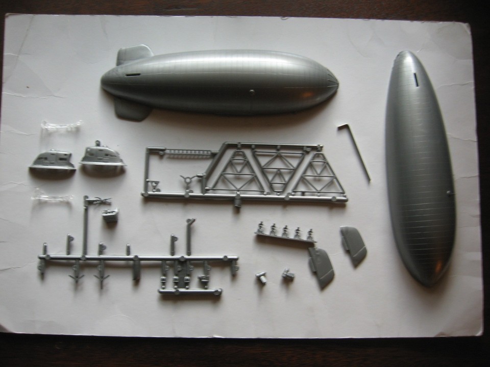 RINGO 1/330 SCALE--U.S. NAVY BLIMP--COMPLETE IN OPENED BOX--$10.50 ...