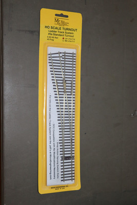 Micro Engineering M/E #5a Ladder Track Left Turnout | eBay