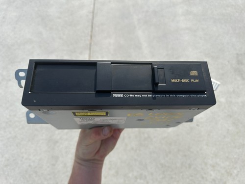 2003-2006 Lexus GX470 Audio Radio CD Changer Dash Mounted 86270-60070 ...