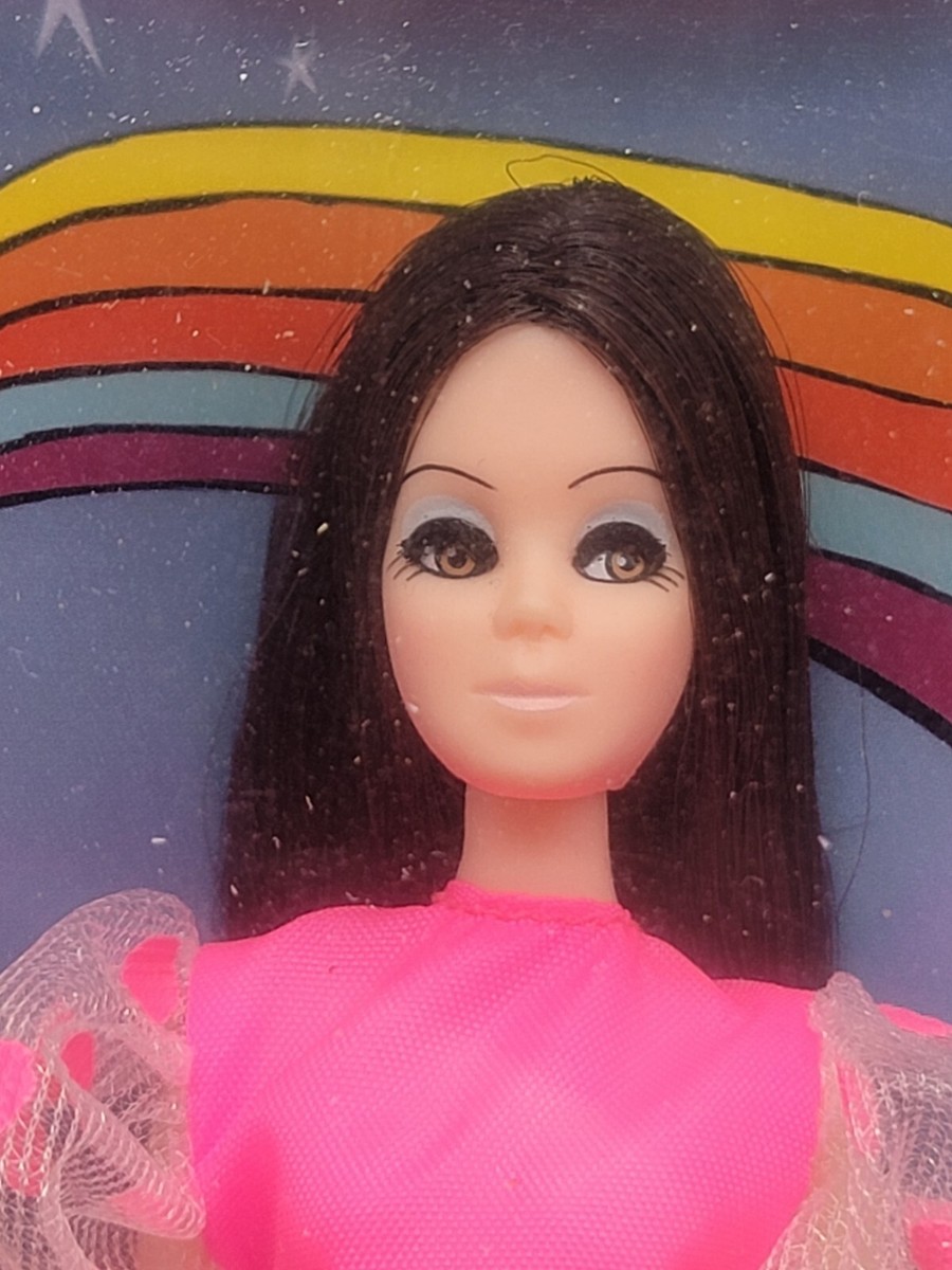 Angie Pink's Instagram, Twitter & Facebook on IDCrawl