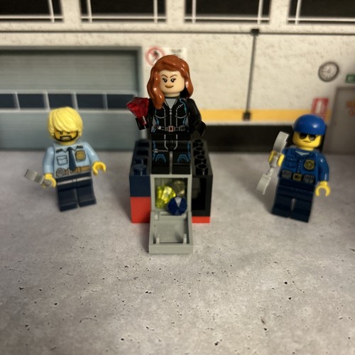 (B14) Lego City Lot Mini figures (2) Boy Cops (1) Girl Robber Lot Of 3 ...