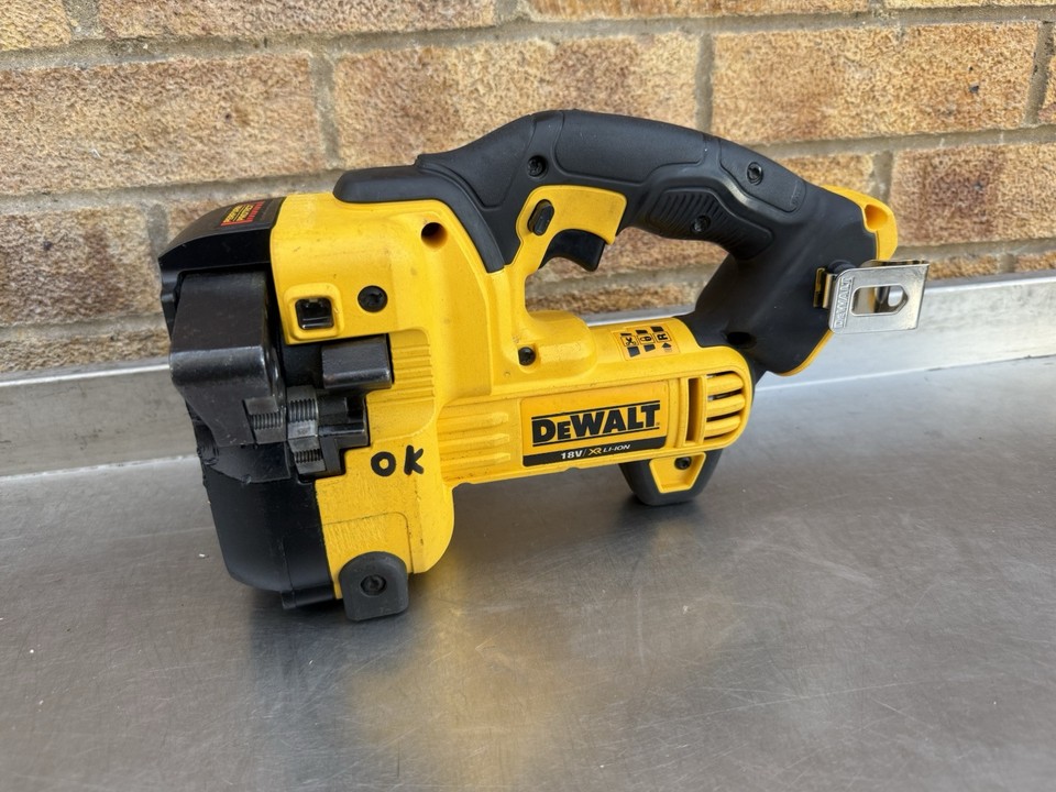 DeWalt DCS350N Cordless 18V XR Threaded Rod Rebar Cutter Body Only ...