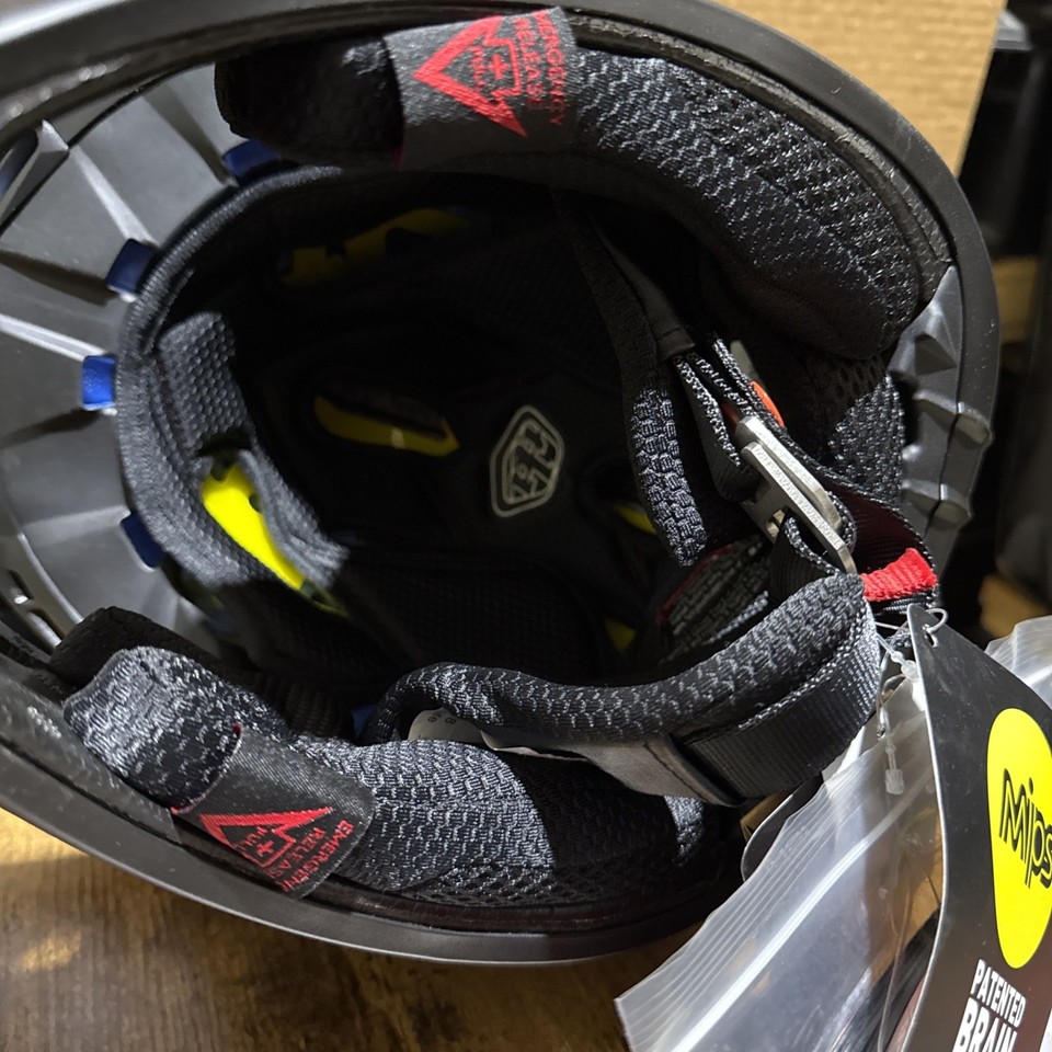 Troy Lee SE4 Offroad Motorcycle Helmet - Black - Size Small | eBay