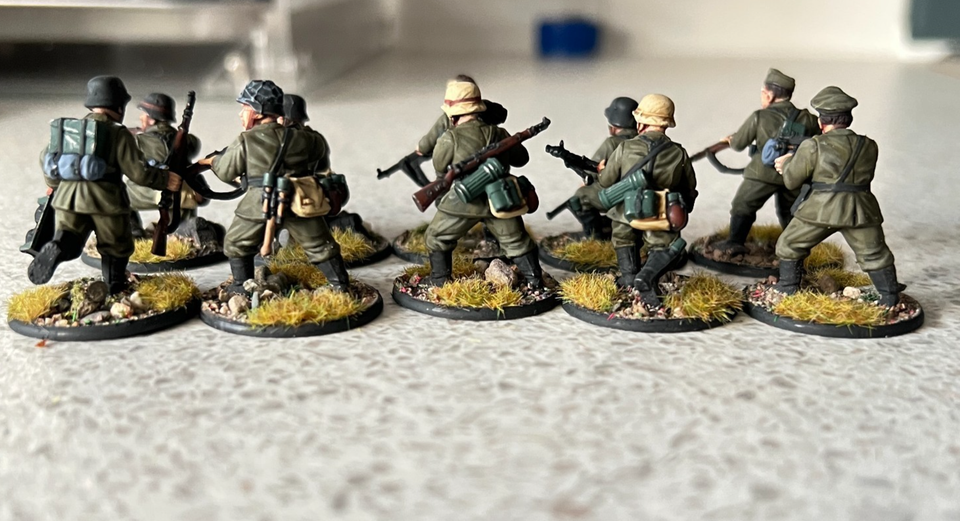 Warlord Games WW2 German veteran Infantry x10 28mm built &painted bolt ...