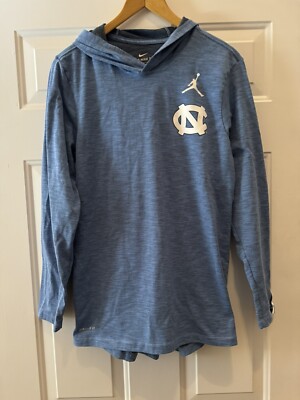 The Nike Tee UNC University North Carolina Tar Heels Hooded Dri Fit T ...