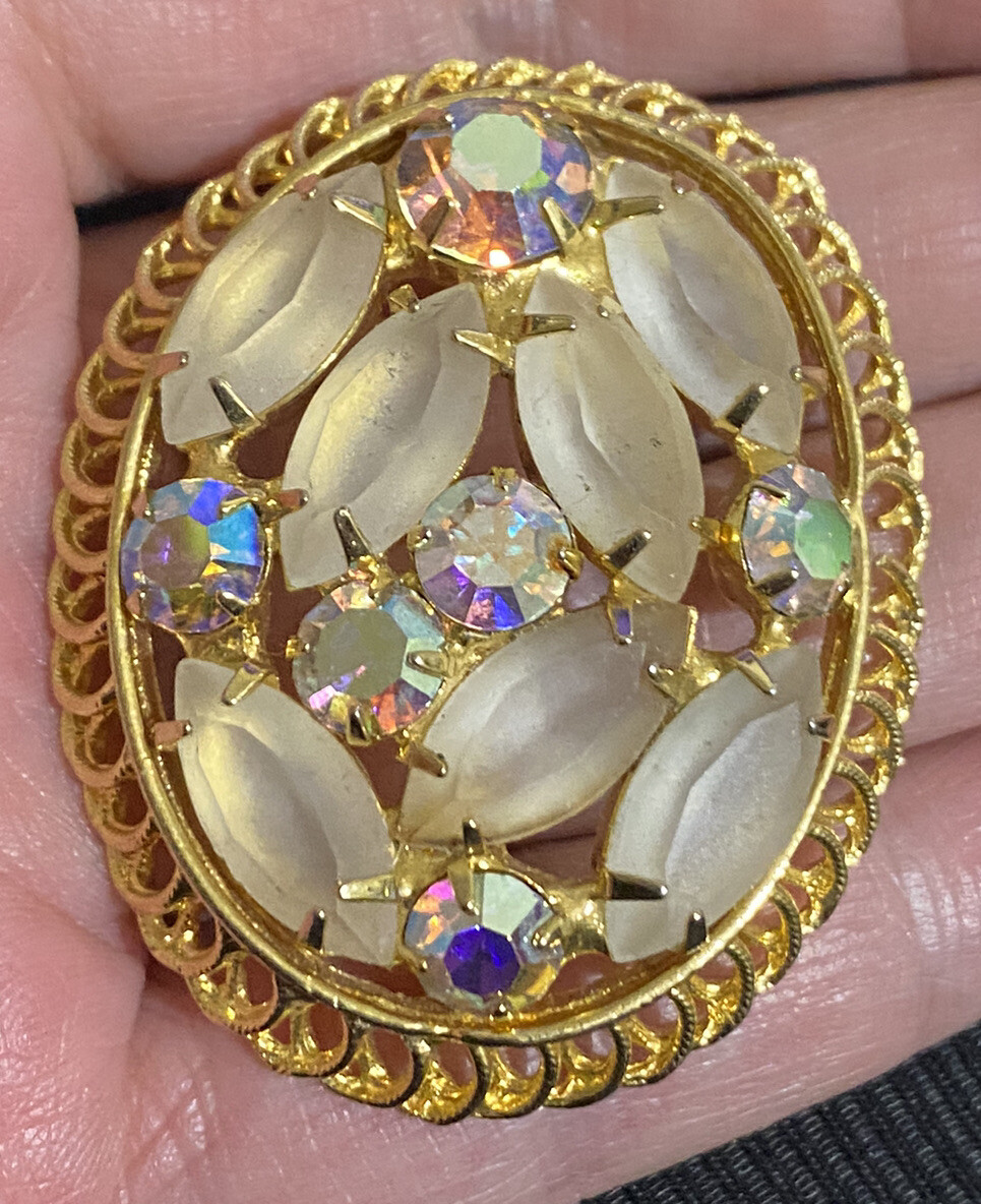 Vintage Juliana Collectible Frosted Glass and AB Rhin… - Gem