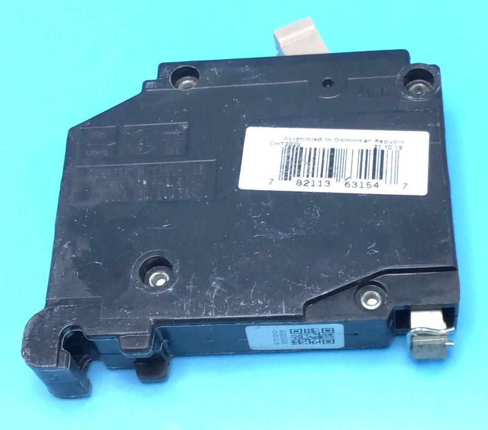 New Circuit Breaker Eaton Cutler Hammer CHT2020 20/20 Amp Two 1 Pole ...