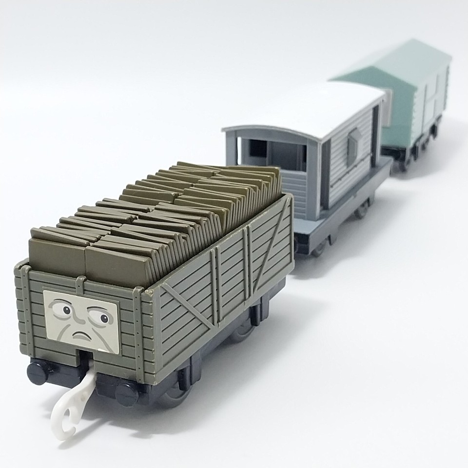 Wobbling, Break Van Car & Troublesome Truck with Load Thomas Train ...