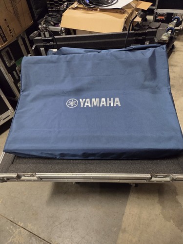 Yamaha QL5 Digital Audio Mixing Console with Road Case | eBay