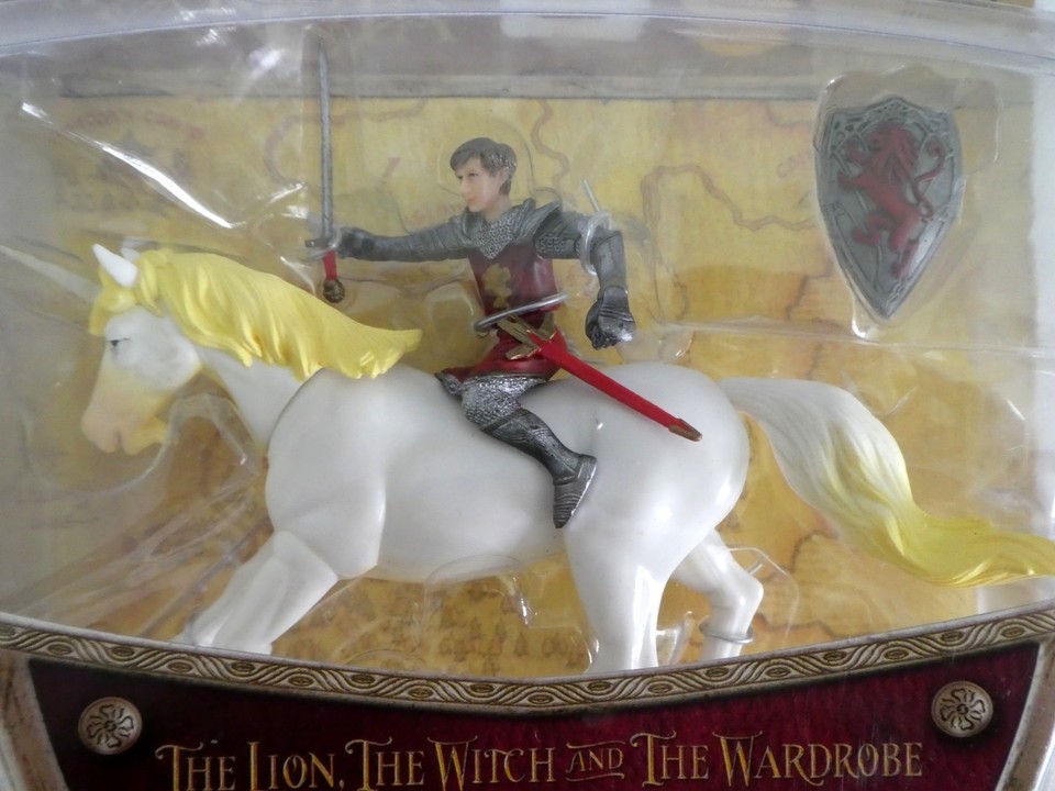Chronicles of NARNIA The Lion Witch & Wardrobe PETER PEVENSIE & MR UNICORN NEW | eBay