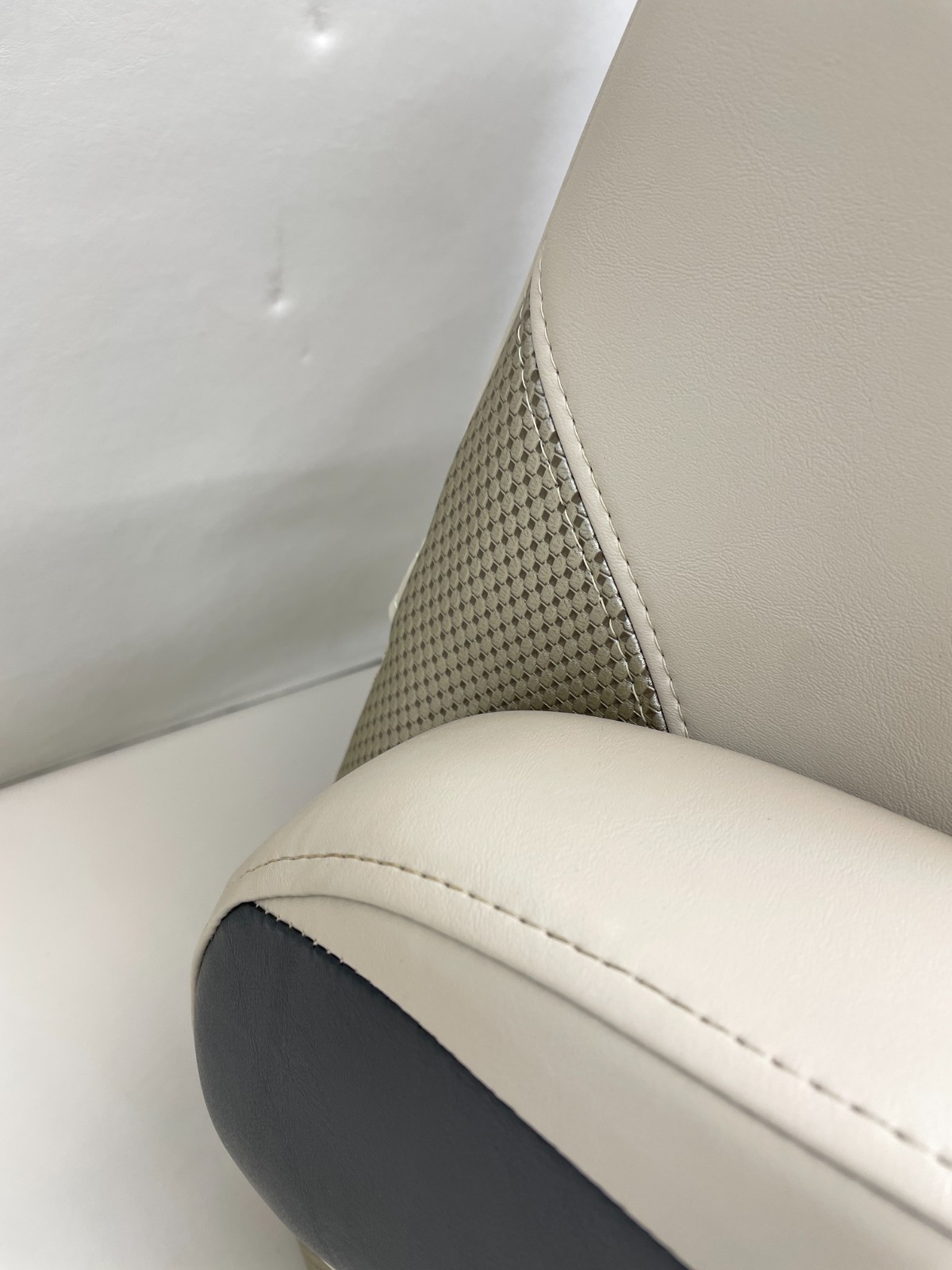 SILVER WAVE HIGH BACK PONTOON RECLINING HELM SEAT 34 1/2" H X 22 1/2" W ...