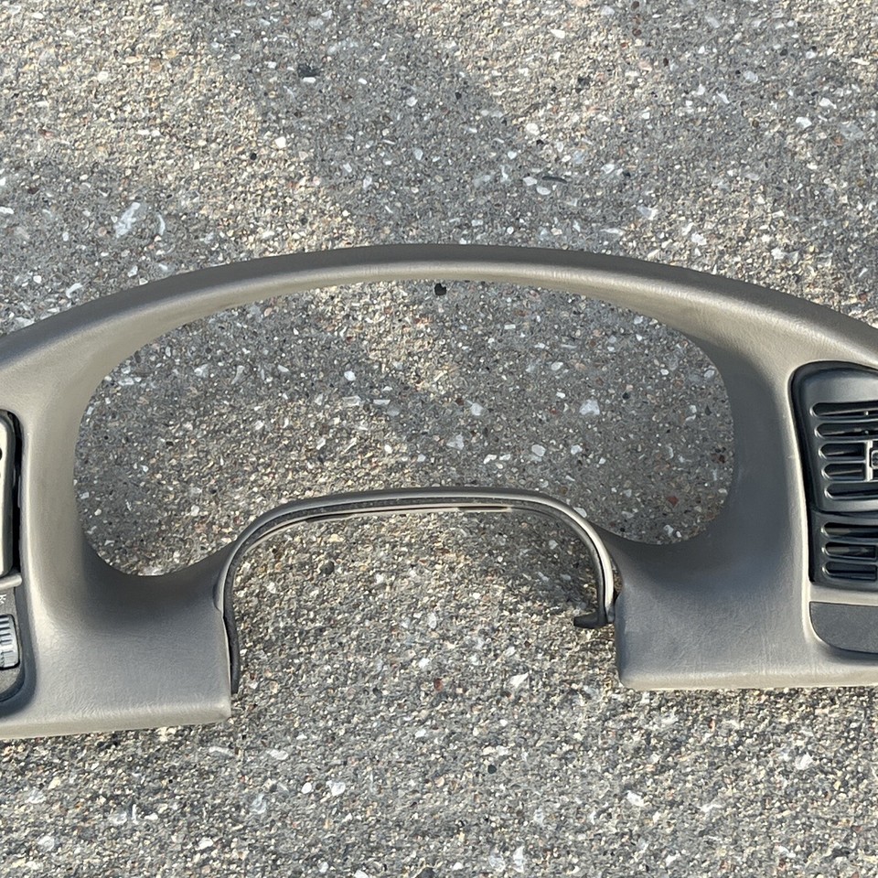 96-05 Astro Safari Van Speedometer Cluster Radio Dash Dashboard Trim ...