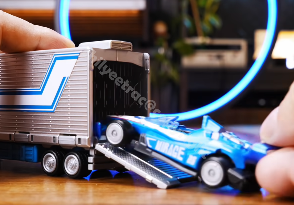 BLOKEES Transformers Wheels C01 Optimus Prime Repair Bay‌ Trailer ...