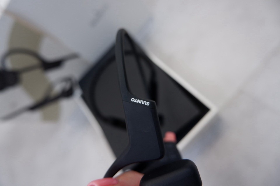 SUUNTO Sonic Wireless Bone Conduction Headphones Comfort Sport Free Ear ...