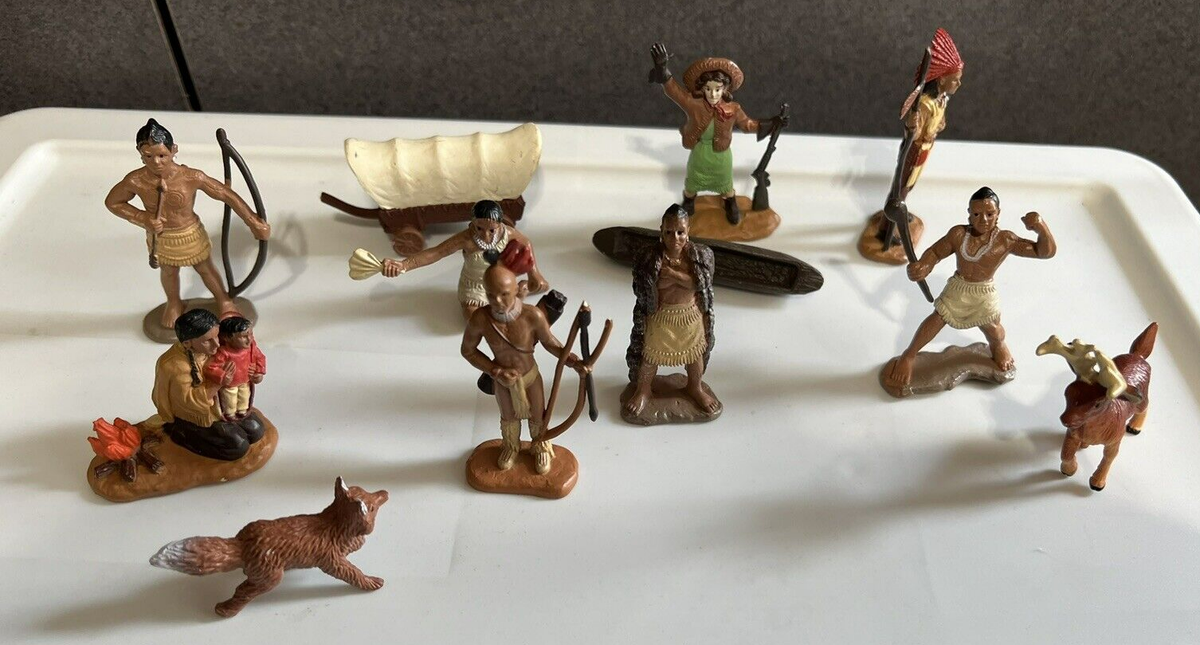 Powhatan Indians Hunting In Honor Of Indigenous People's Day, We