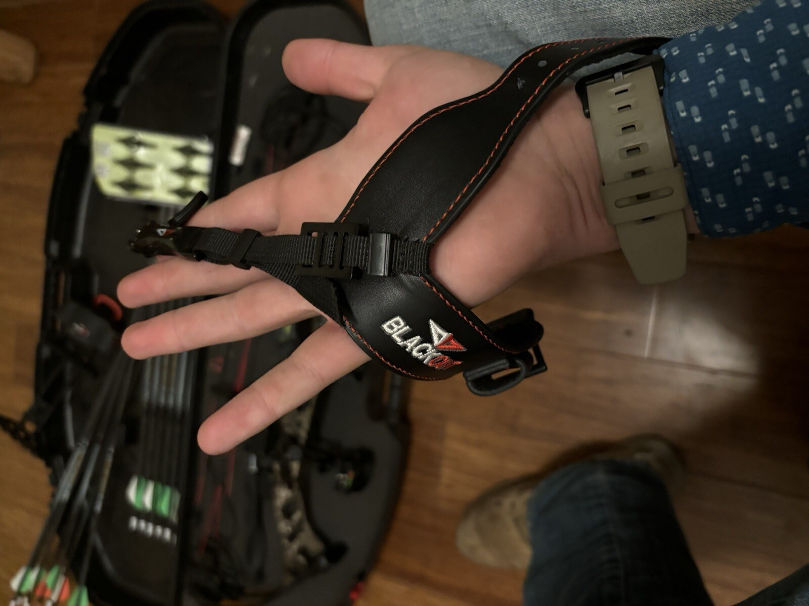 Blackout Faze Compound Bow / DL:28 SL:52 7/8 PW:60 BCL:30 7/8. Right ...