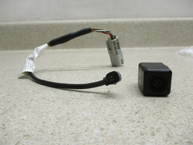 Genuine GM Backup Rear Camera With Harness & Bracket OEM 22913932 ...