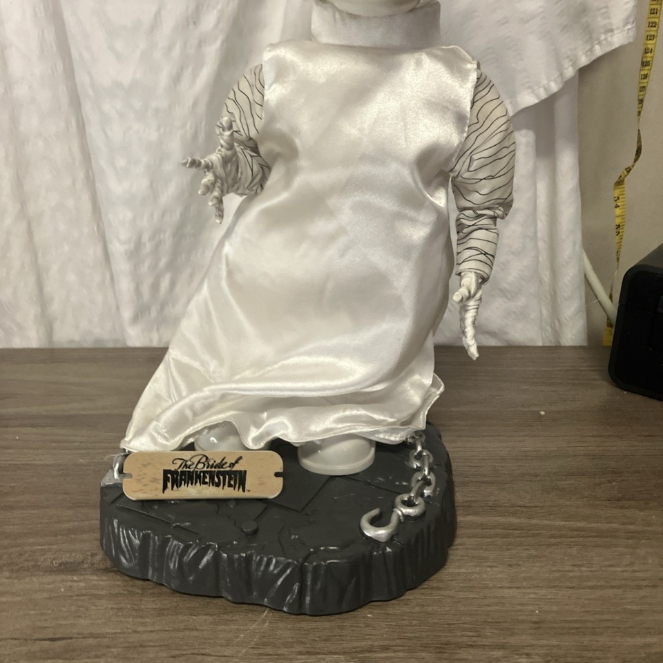 Gemmy Bride of Frankenstein Animated Talking Singing Big Head Halloween ...