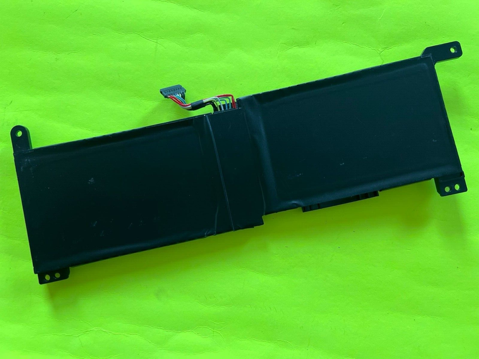 L19M2PF0 Lenovo 35Wh 7.5v 4535 mAh Battery 81VS0001US Slim 1-14AST-05 ...