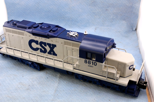 LIONEL O GAUGE SD-18 CSX DIESEL LOCOMOTIVE WITH HORN 8810 MODEL # 18810 ...