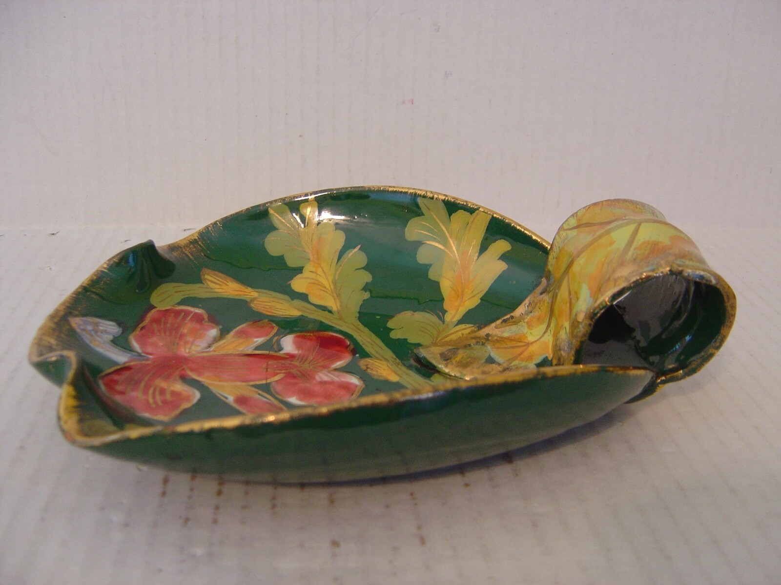 VINTAGE PAUL'S ITALY GREEN GOLD AND RED FLORAL LEAF SHAPED DISH WITH ...