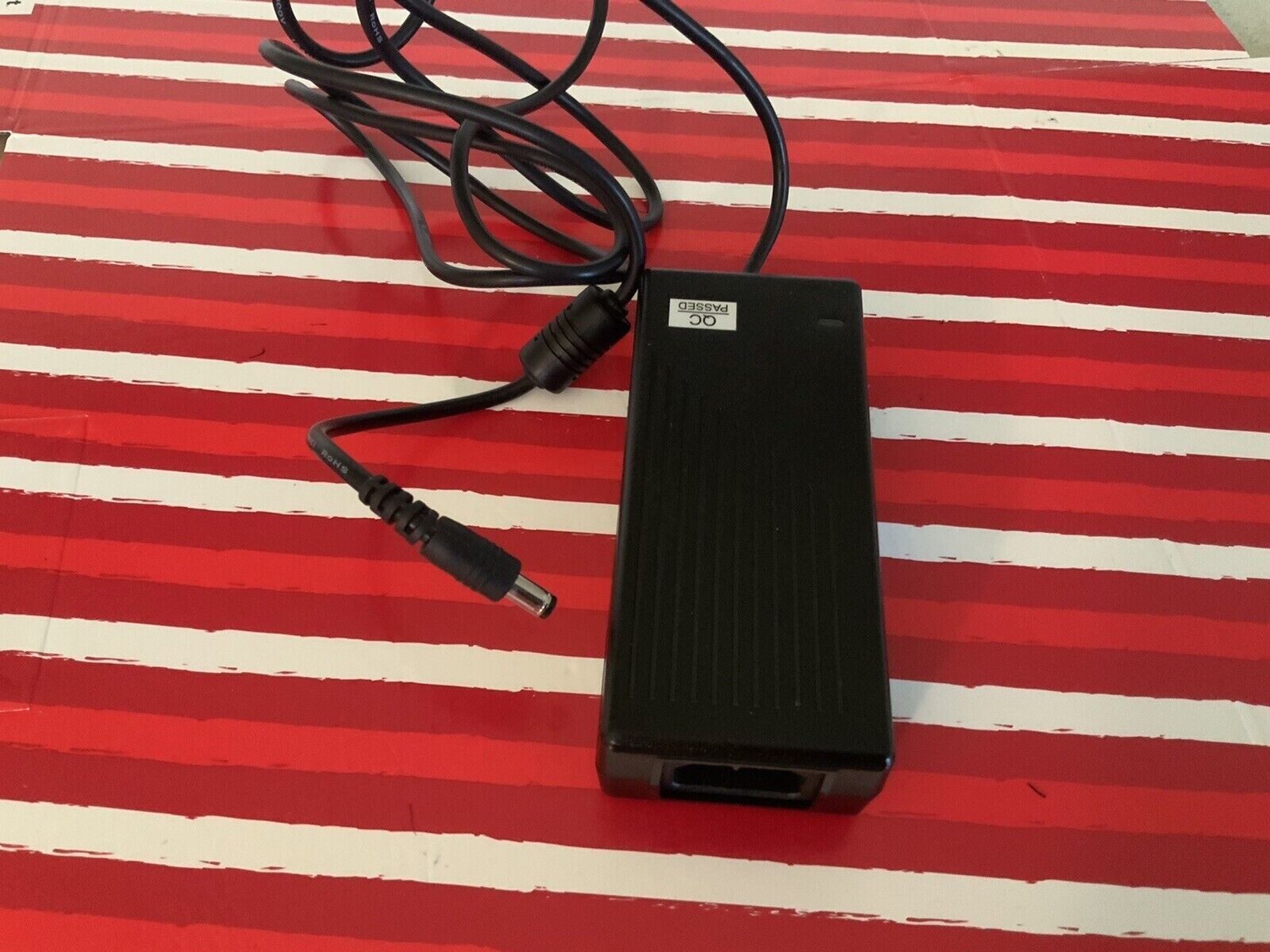 Shenzhen Fujia Switching Adaptor Model-FJ-SW1203000T Output-12V-3000mA ...