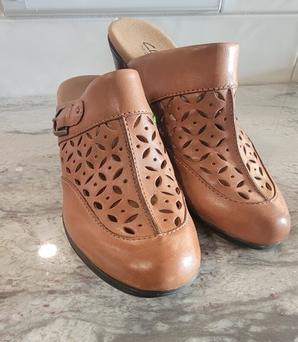 Clarks Bendables Leather Clogs Brown womens Lightweight 85674 sz 7M ...