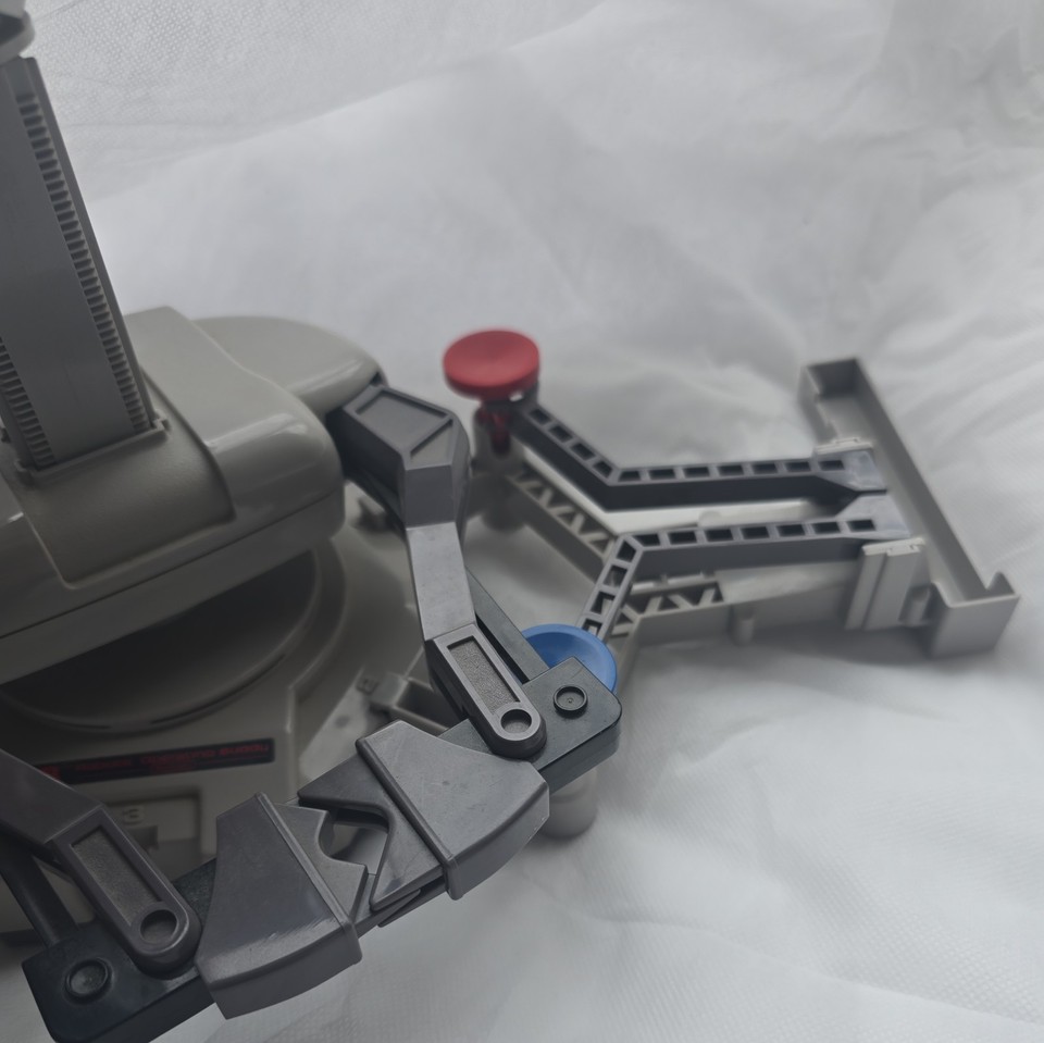 Nintendo NES ROB the Robot w all attachments ORIGINAL EX SHAPE Untested ...