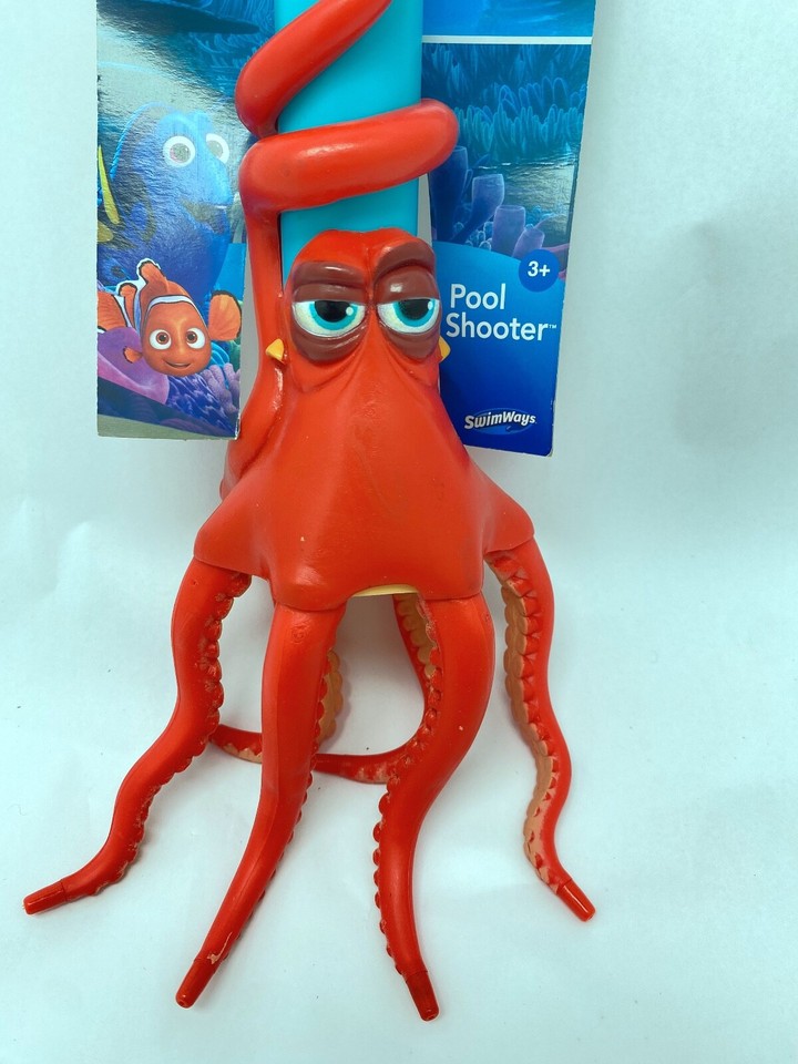 SwimWays Disney Finding Dory Hank The Octopus Pool Shooter NEW OLD ...