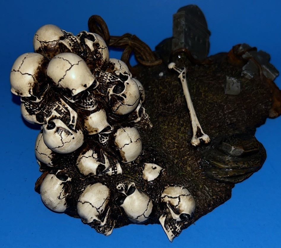 1/6 Scale TBLeague Phicen Graveyard Skulls Base Vampirella Dracula ...