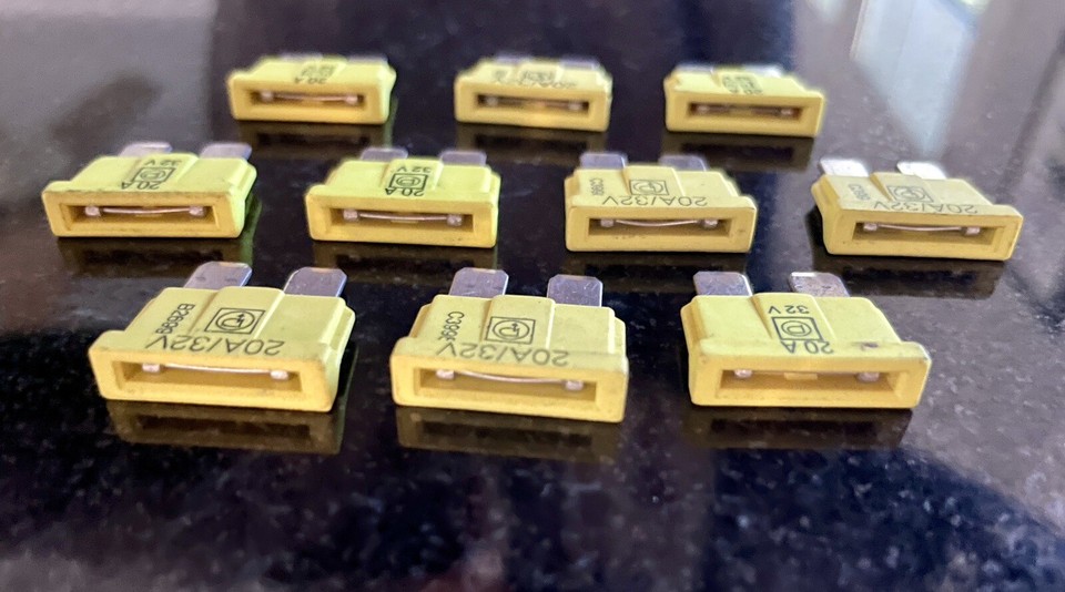 BMW Fuse Fuses Yellow 20 Amp Set of 10 Medium OEM E30 E36 E39 E46 E53 ...