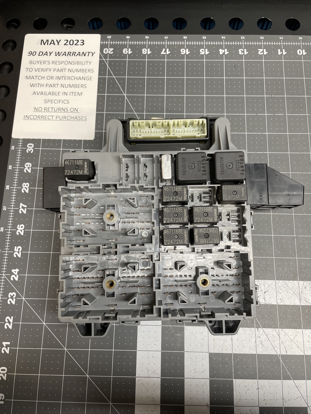 2004 Jeep Liberty Body Control Module BCM With Fuse Box | 56010434AG ...