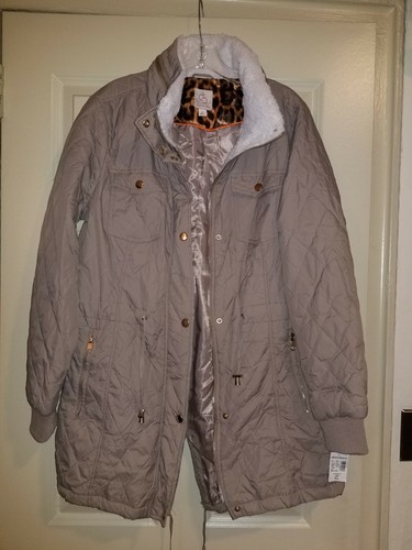 New DRESS BARN Beige Comfy Puffer Womens Coat Jacket w Gold Zippers ...