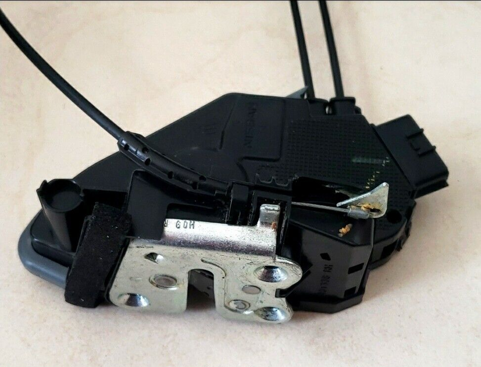 LIFE WARRANTY 2014 - 19 Genuine Nissan Versa NOTE Door Lock Actuator ...