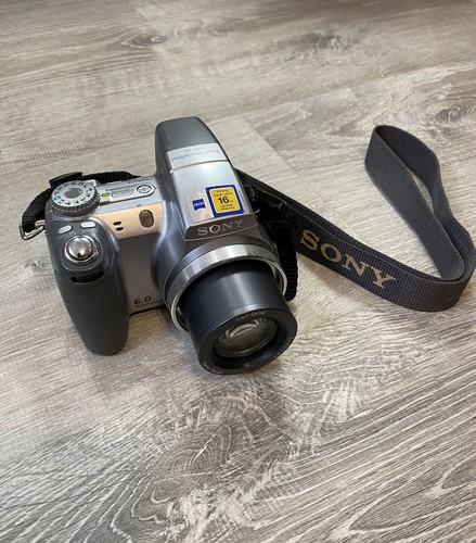 SONY Cyber-Shot DSC-H2 6.0MP Digital SLR Camera 12x Zoom With Strap ...
