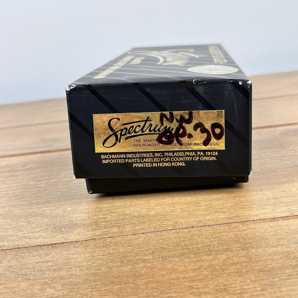 Bachmann Spectrum Train GP-30 Undecorated Diesel Locomotive 534 | eBay