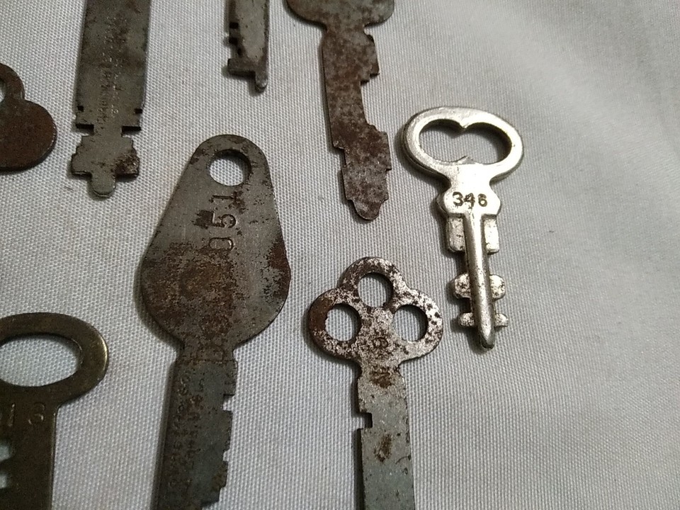 RARE 12 ANTIQUE Skeleton & Flat Assorted Keys Mix Brands Lot *3 CHEST, TRUNKS | eBay