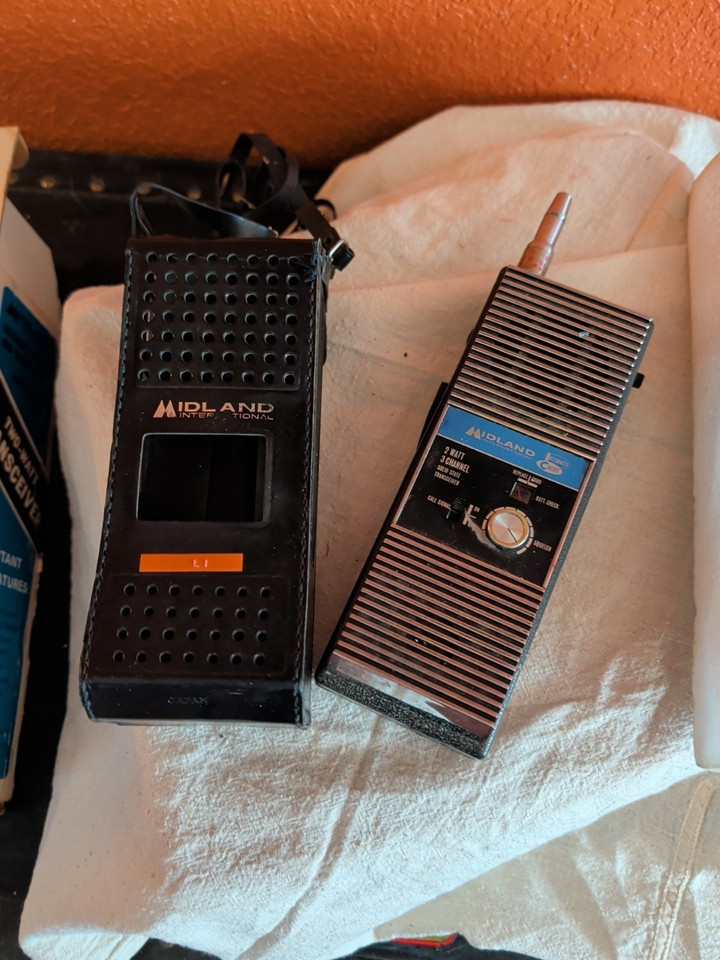 Midland Vtg Transceiver Radio 2 Watt 3-Channel Model 13-724 Set Of 2 | eBay