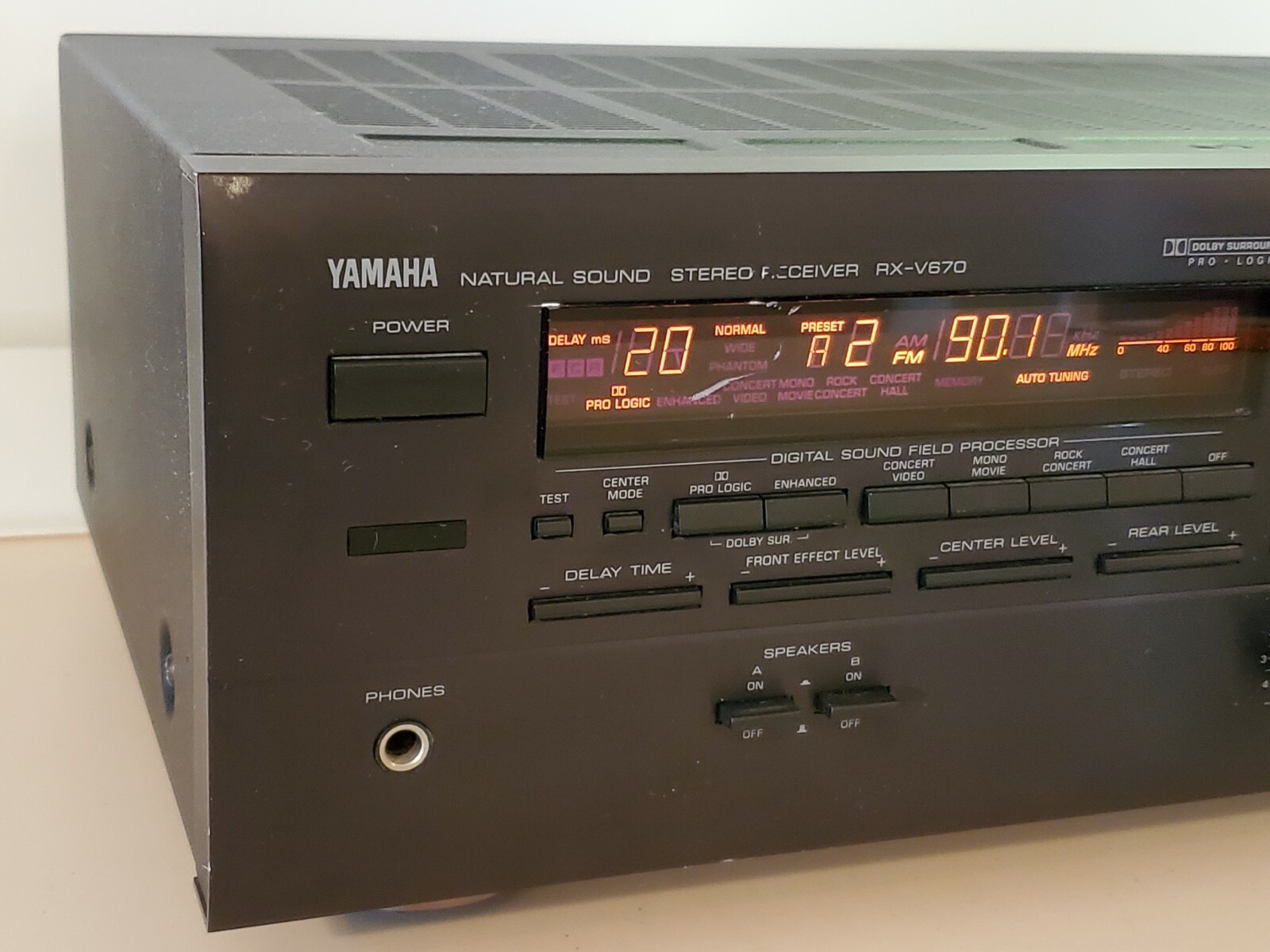 Yamaha RX-V670 A/V Home Theater Receiver. Amber display color. Tested ...