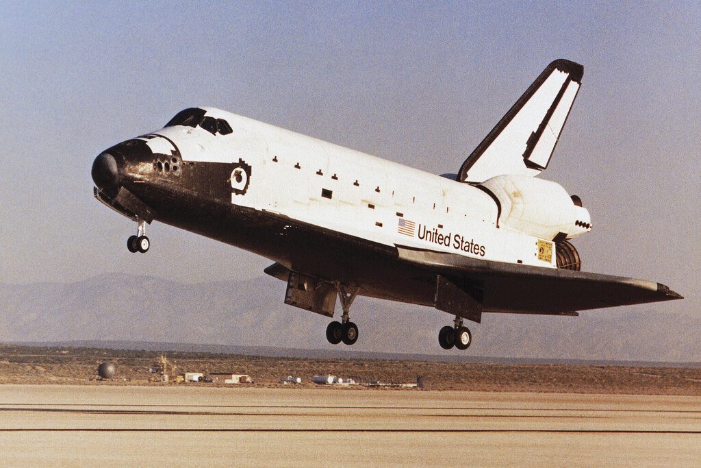 Space Shuttle Challenger Landing Photo Art Print Poster 18x12 | eBay