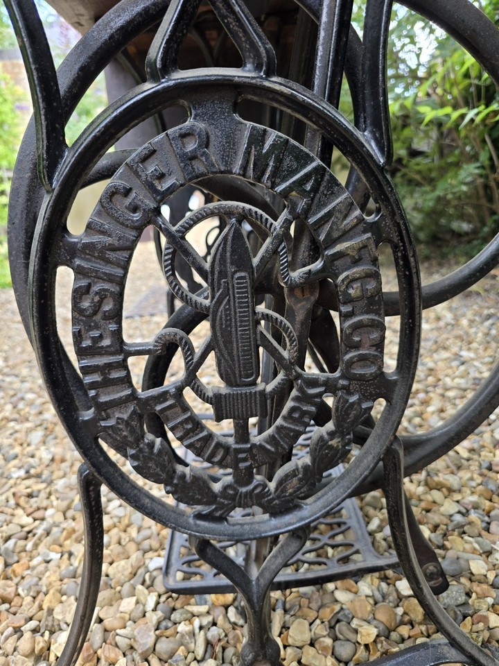 Beautifully Restored Antique Cast Iron Singer Treadle Sewing Machine ...