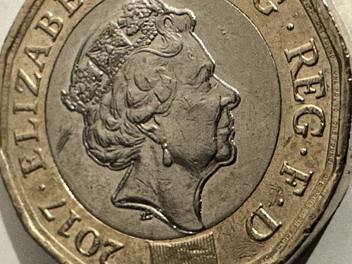 Very Rare 2017 £1 Pound Coin Royal Mint Error -Double Circle Queens ...