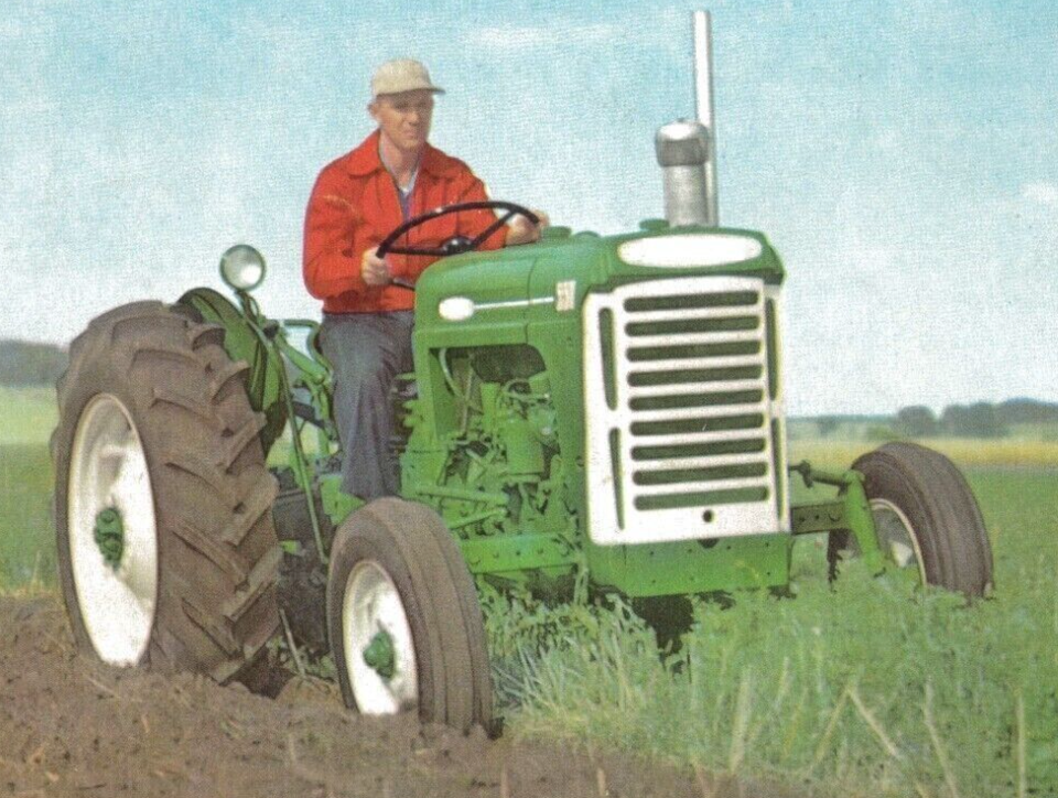 Oliver 2 3 Plow 550 All Purpose Utility Tractor 3 pt Hitch PTO Color ...