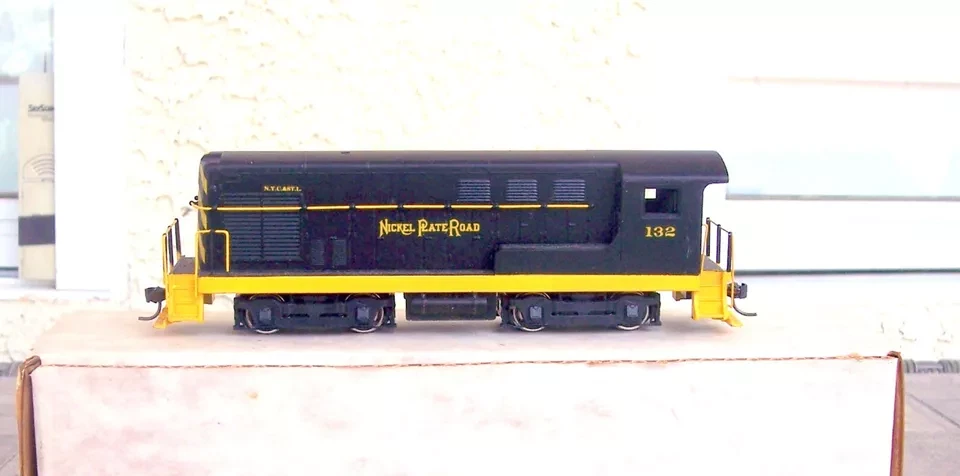 Nickel Plate Road Fairbanks Morse H-10-44 HO Scale Kato Cary Locomotive ...