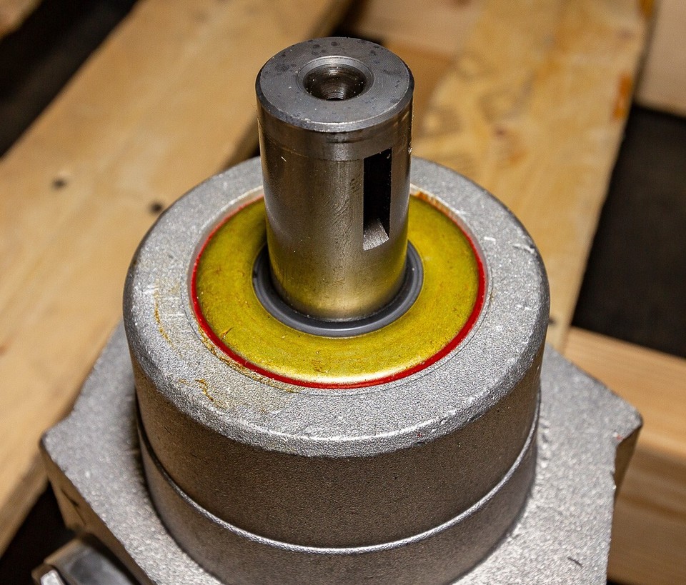 19330 - 90°-1:1, CW Input/CCW Ouput Gearbox(Peerless Gear OEM Gearbox H ...