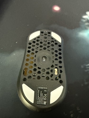 Finalmouse Starlight Pro The Last Legend Small (Includes Centrepiece ...