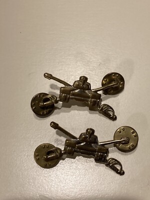 A Pair of 1945 U.S. Army Lapel Pins US Army Armor Cavalry Collar ...