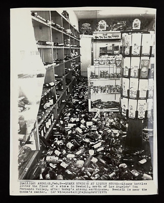 1971 Newhall Los Angeles CA Earthquake Damaged Liquor Store VTG Wire ...