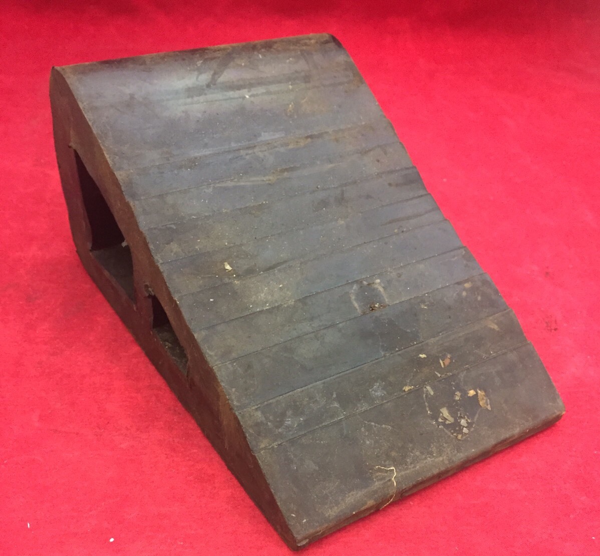 ONE GRAINGER Black Rubber Wheel Chock 1GUK4 7"x4"x3" | eBay